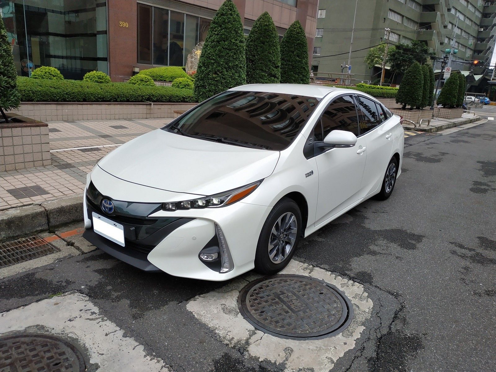 Toyota Prius PHV 2018年二手車 108.0萬 台北市- | 8891汽車