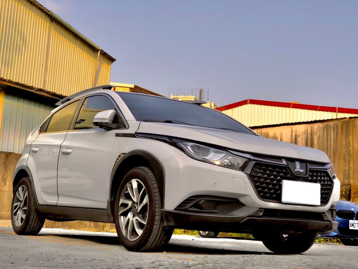 Luxgen U5 2017年二手車 30.8萬 桃園市-小小萱の賣車日記 | 8891汽車