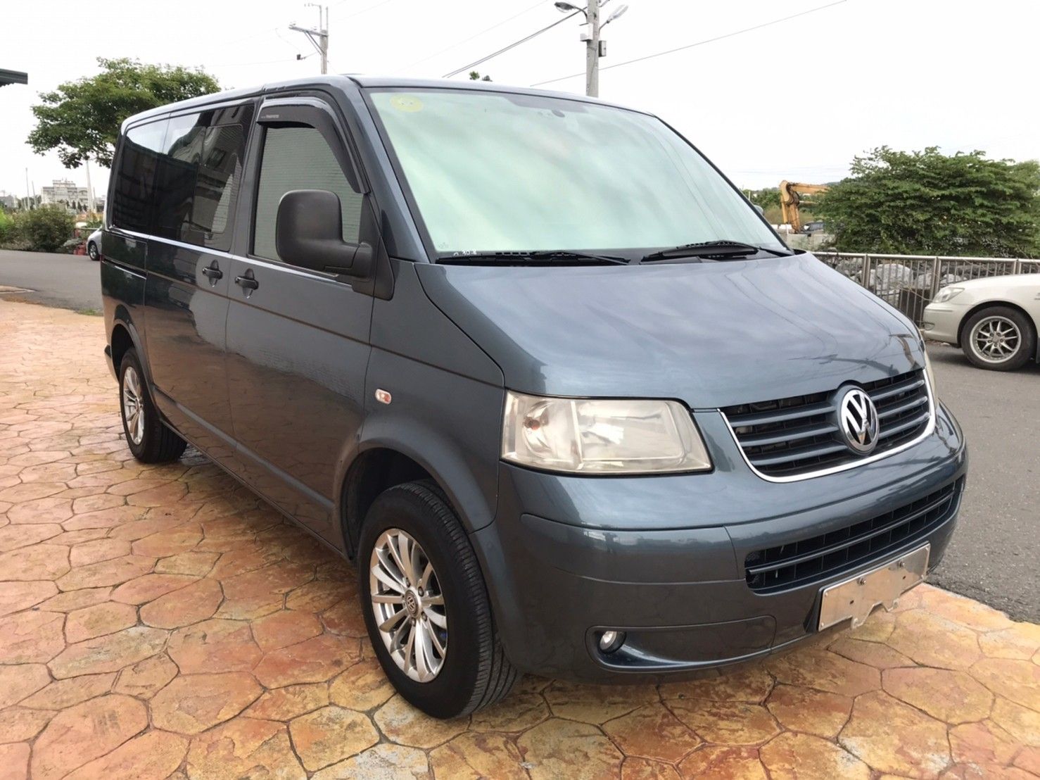 Volkswagen T5 Shuttle 2008年二手車 28.8萬 彰化縣-第一便宜中古車 | 8891汽車