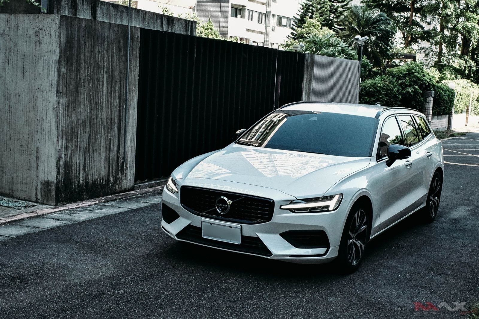 邁斯汽車 2021 Volvo V60 B4 改B5R內外套件【中古車(二手車)價格/圖片/配備/說明】 | 8891汽車
