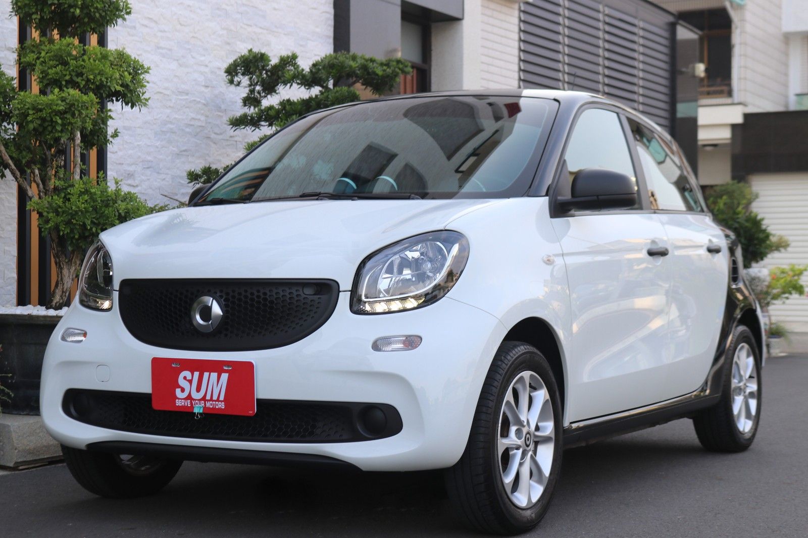 Smart Forfour 2017年二手車 57.8萬 台南市-台新汽車-台南小林 | 8891汽車