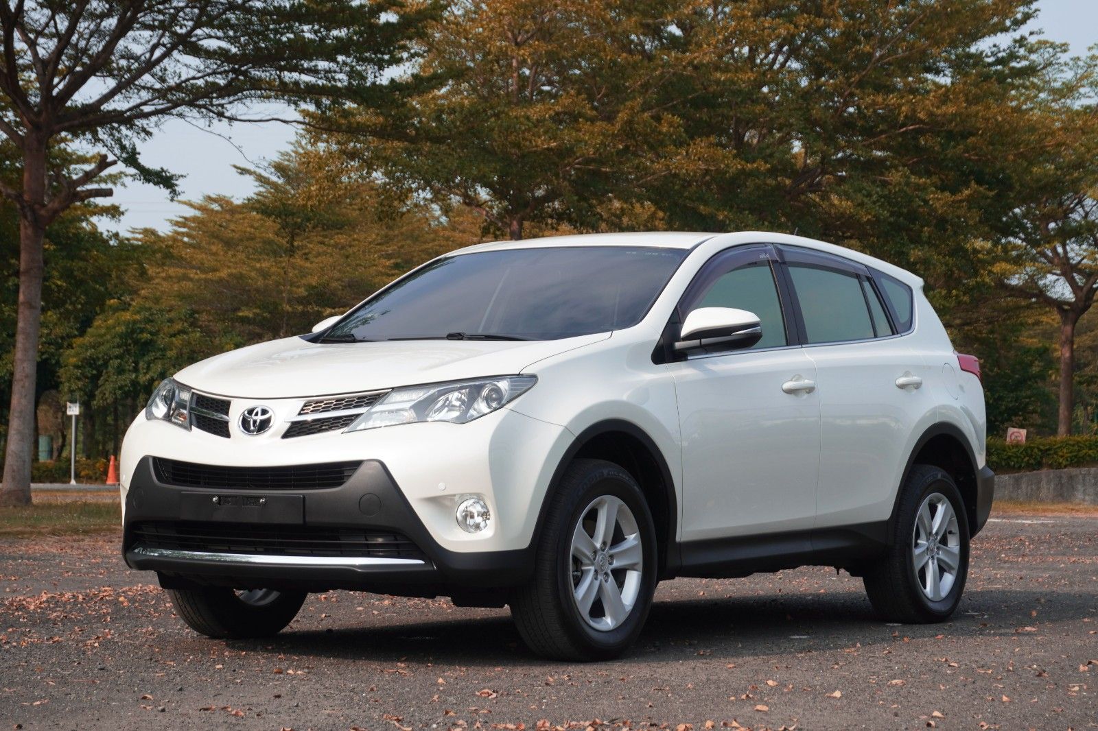 嚴選專區 - Toyota RAV4 2013年二手車 46.8萬 台南市-永二車酷 | 8891汽車