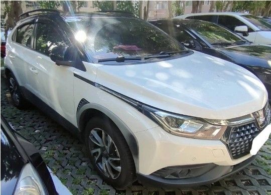 Luxgen U5 2017年二手車 15.0萬 嘉義市- | 8891汽車