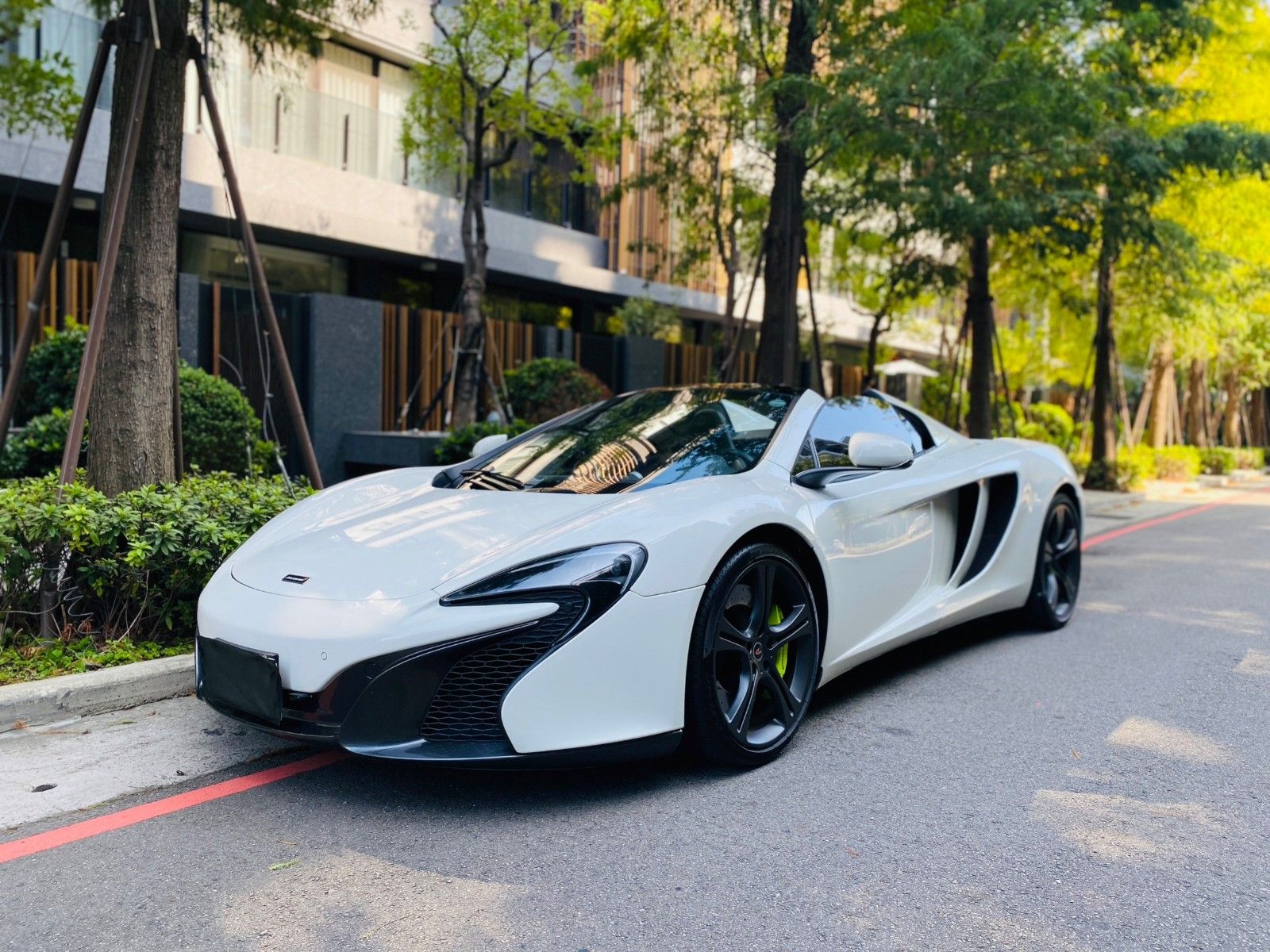 McLaren 625C 2015年二手車 電洽 台中市-紅牛車業 | 8891汽車