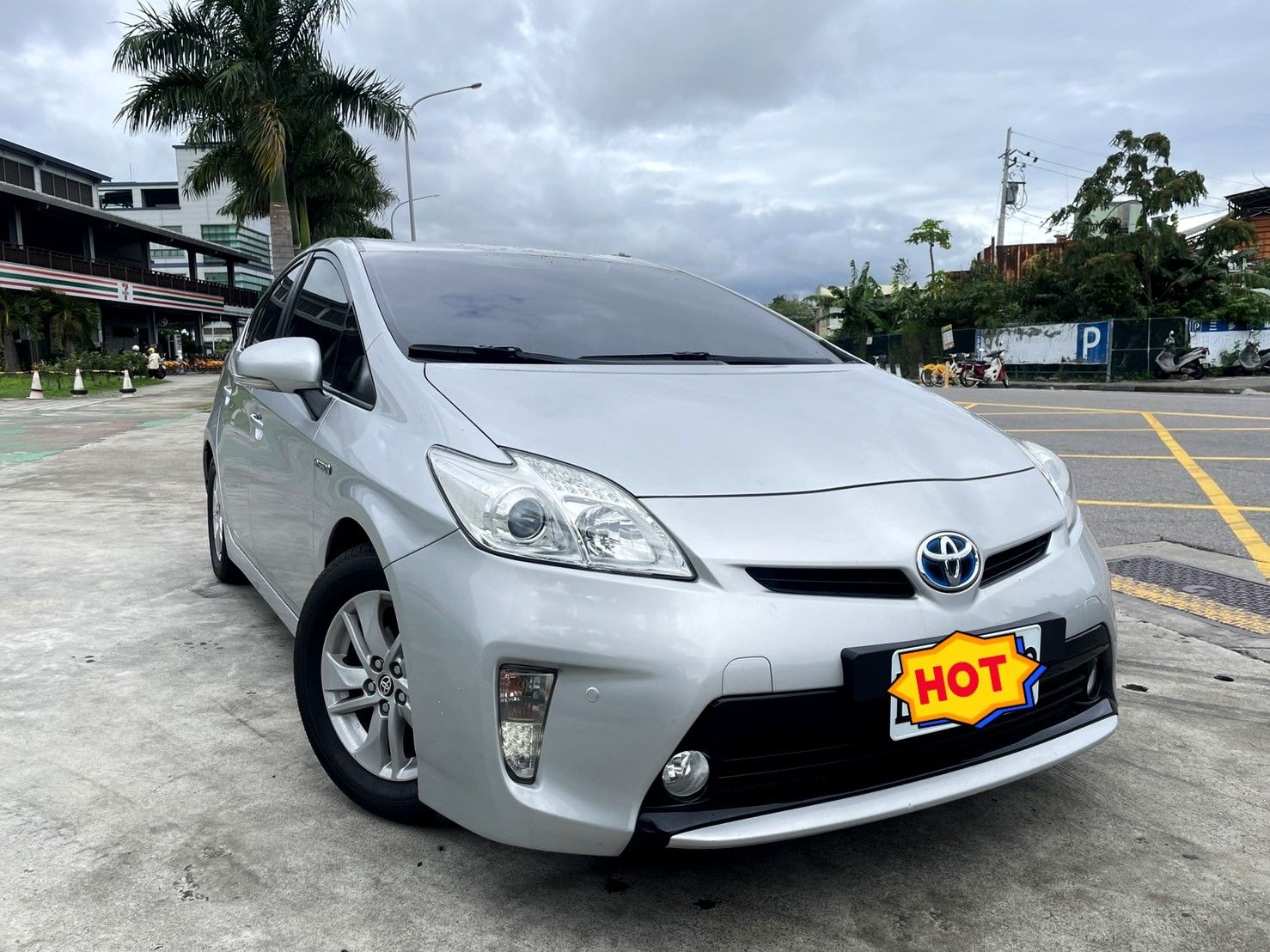 Toyota Prius 2013年二手車 39.8萬 新北市-熊賀車庫 | 8891汽車