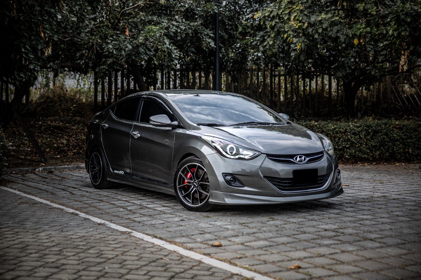 Hyundai Elantra 2012年二手車 13.8萬 高雄市-網路人氣車商格尚汽車 | 8891汽車