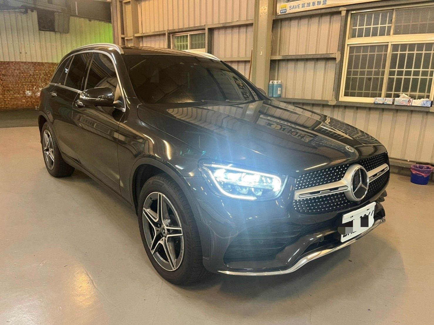 2021年 BENZ GLC300 23P AMG 僅跑2萬 總代理 原廠保養【中古車(二手車)價格/圖片/配備/說明】 | 8891汽車