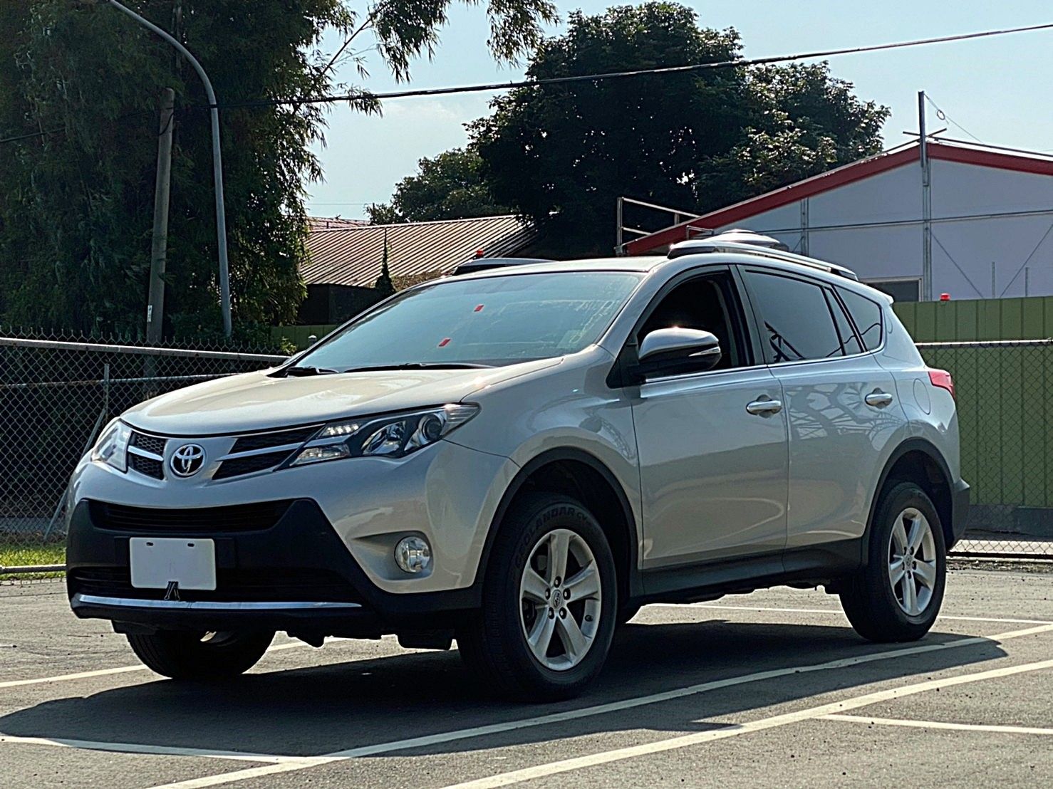 Toyota RAV4 2014年二手車 43.0萬 桃園市-峻馳國際 | 8891汽車