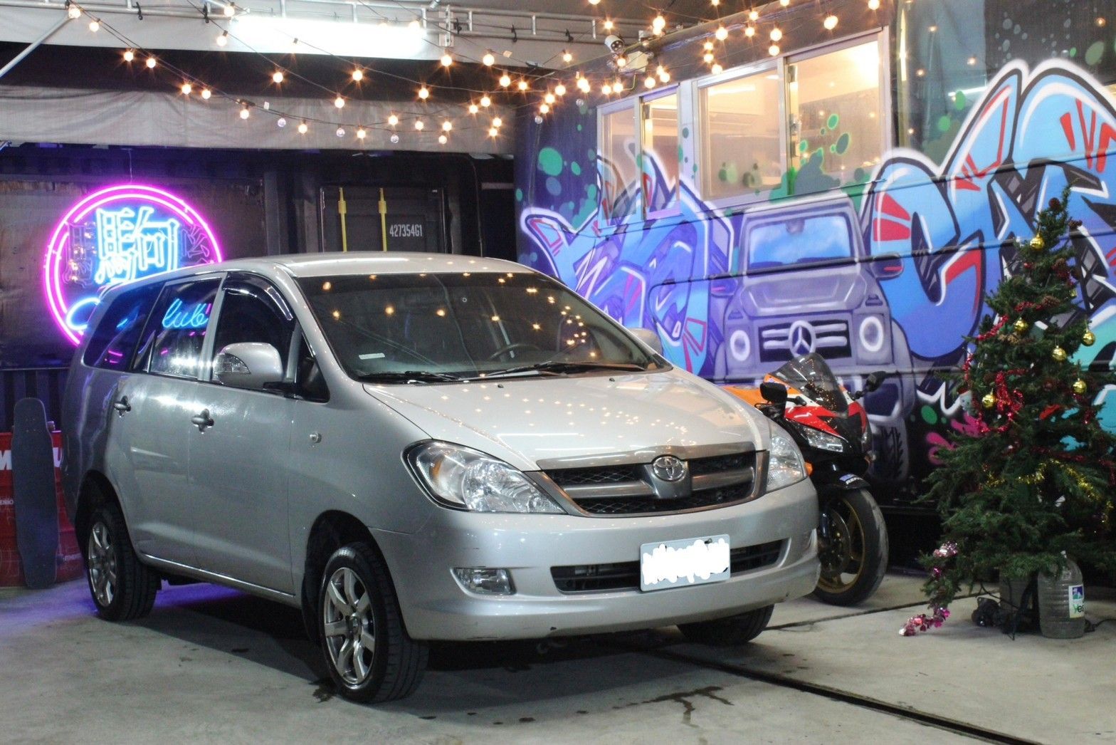 Toyota Innova 2014年二手車 26.8萬 台北市-駒樂車業 | 8891汽車