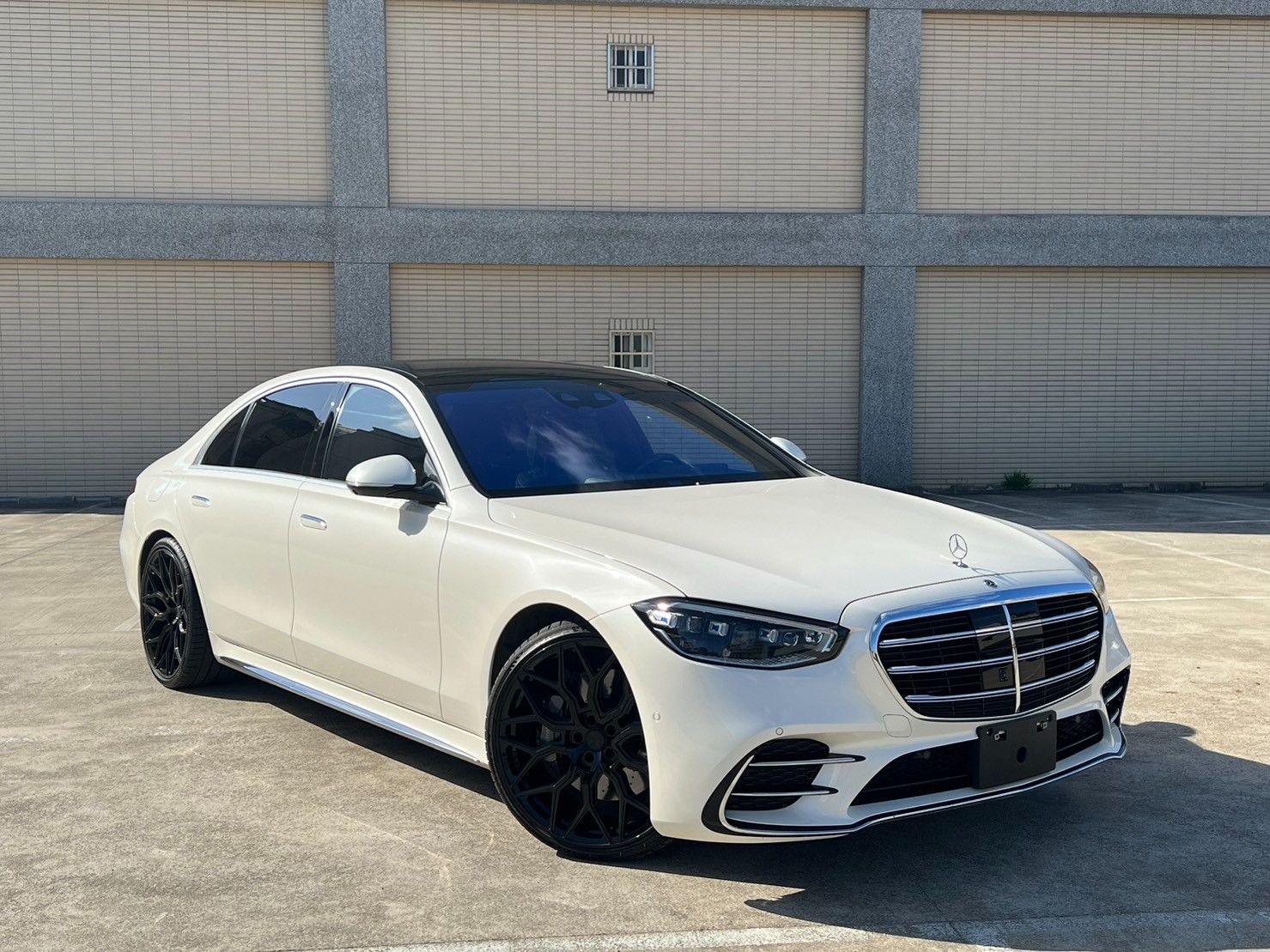 日規長軸 S500L AMG 含中文化導航 後座禮車套件,22吋鍛造圈【中古車(二手車)價格/圖片/配備/說明】 | 8891汽車
