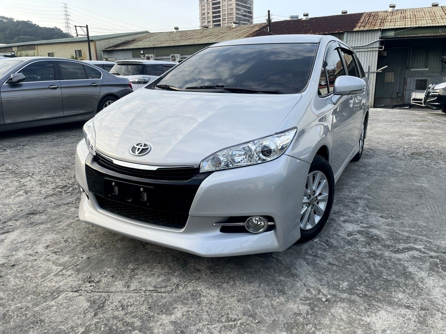 Toyota Wish 2014年二手車 26.8萬 新北市-熊賀車庫 | 8891汽車