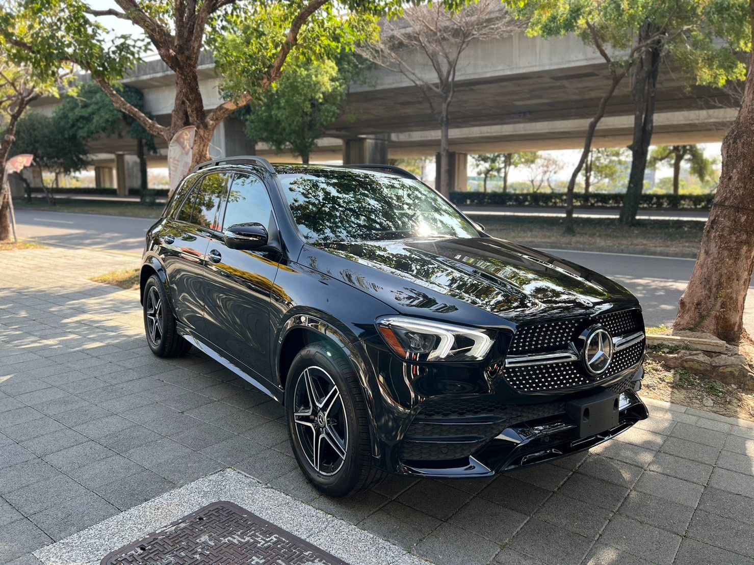 2022 GLE350 AMG 7人座 全新車 加熱座椅 後排電動 360度環景【中古車(二手車)價格/圖片/配備/說明】 | 8891汽車