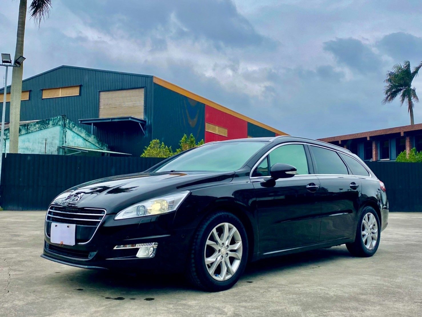 Peugeot 508 SW 2013年二手車 38.8萬 新北市-老闆女兒棠棠中古車商 | 8891汽車