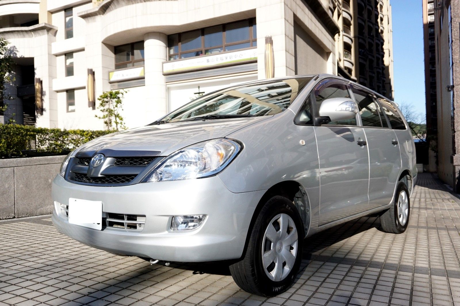 15年 豐田 INNVOA 英諾瓦 2.0 自排 僅跑十萬公里【中古車(二手車)價格/圖片/配備/說明】 | 8891汽車