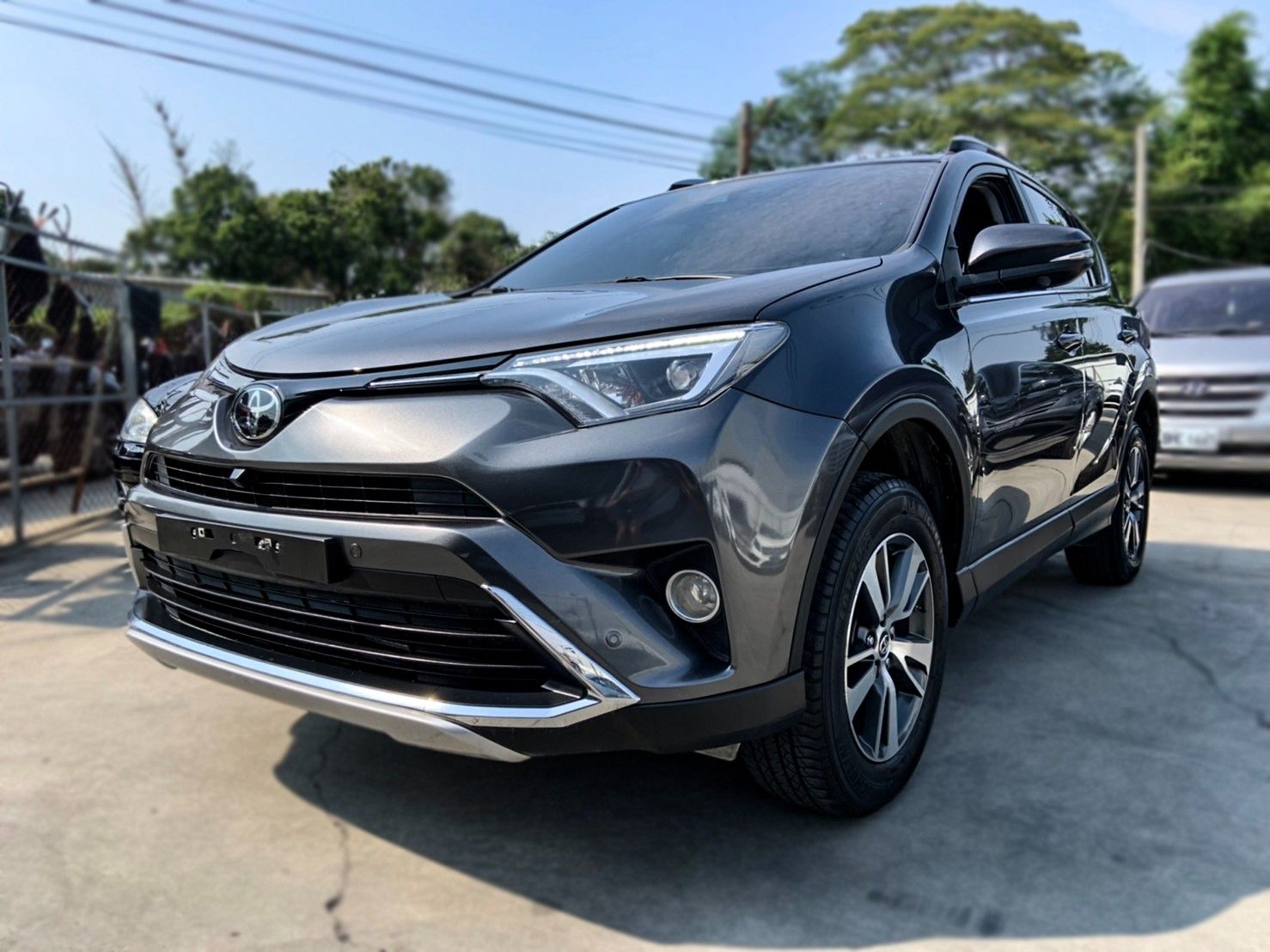 Toyota RAV4 2019年二手車 61.0萬 台中市-萬通汽車 SAVE | 8891汽車