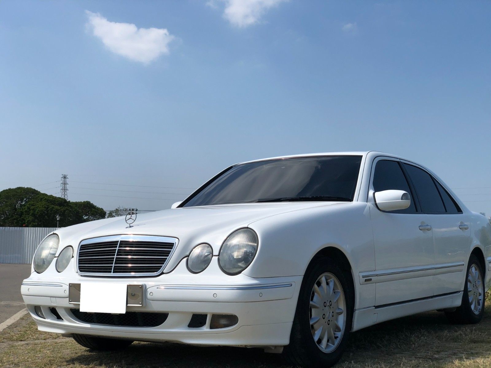 ．啟順汽車．極品釋出 W210 E240 2000年 小改款 2400CC省稅金【中古車(二手車)價格/圖片/配備/說明】 | 8891汽車