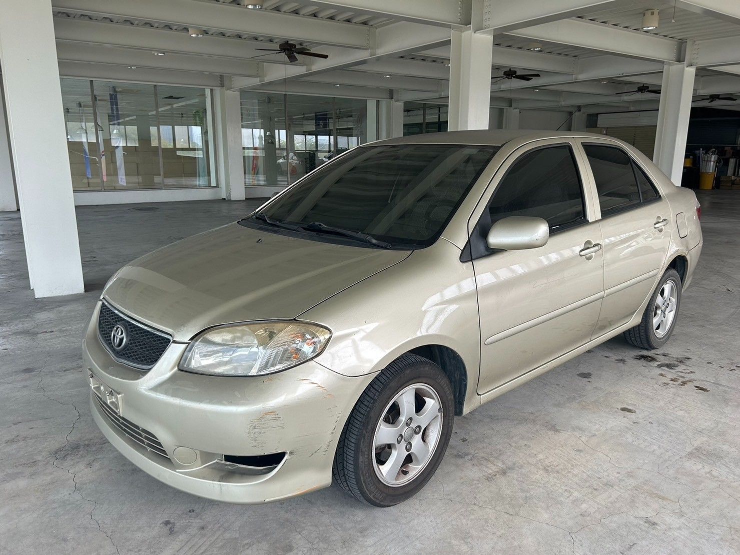 Toyota Vios 2005年二手車 7.8萬 高雄市-鴻利汽車 | 8891汽車