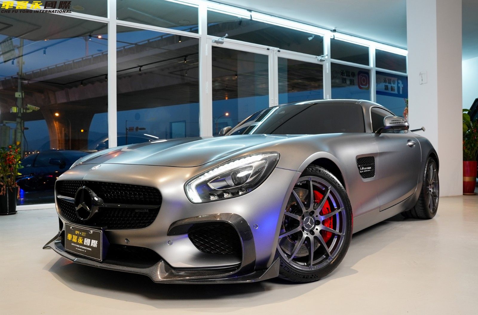 Mercedes-Benz AMG GT 2015年二手車 377.0萬 台中市-車富永國際有限公司 | 8891汽車