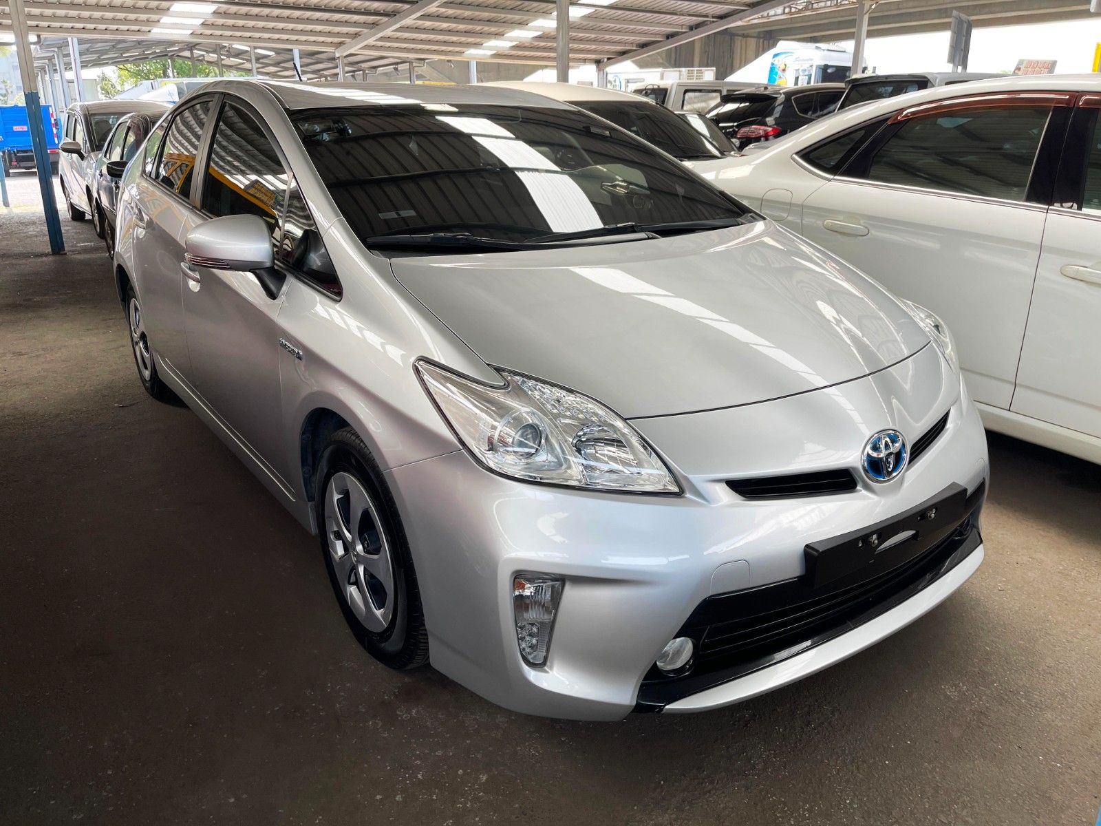 Toyota Prius 2013年二手車 39.0萬 桃園市-阿鍵車庫 | 8891汽車