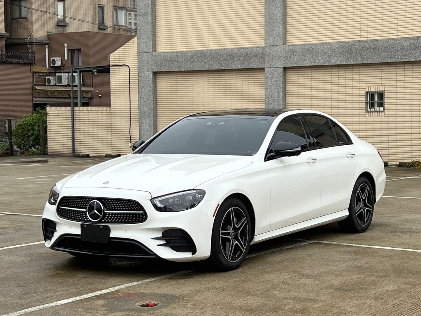 2021 E350 AMG 4MATIC P20抬顯環景,夜色套件 全車犀牛皮【中古車(二手車)價格/圖片/配備/說明】 | 8891汽車