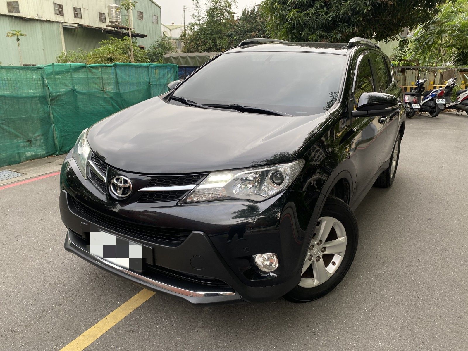 Toyota RAV4 2014年二手車 38.8萬 新北市-耀鵬汽車TACA認證 | 8891汽車