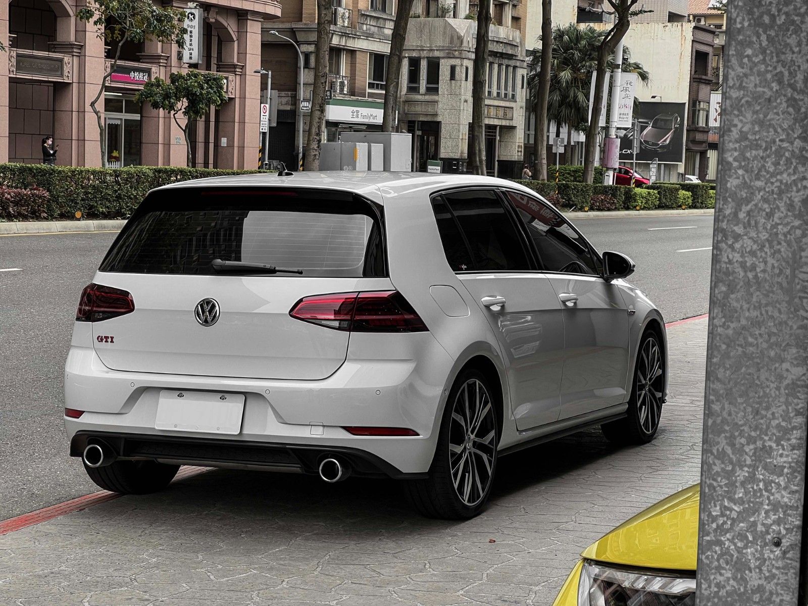 Volkswagen Golf GTI 2020年二手車 電洽 桃園市-美好勁德-亨利 | 8891汽車