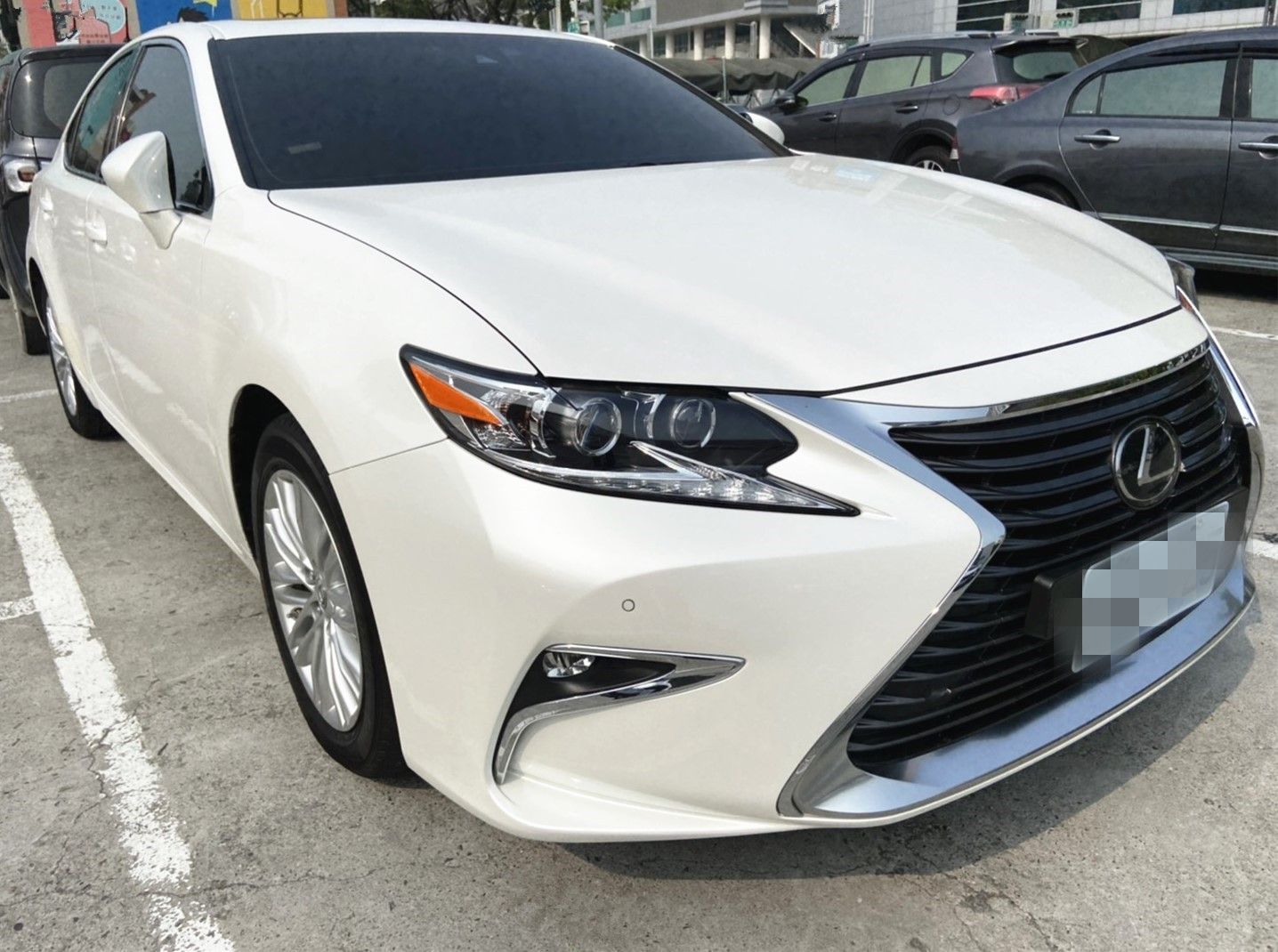 2017年Lexus凌志 ES200 2.0L IKEY 液晶導航 天窗(SH)【中古車(二手車)價格/圖片/配備/說明】 | 8891汽車