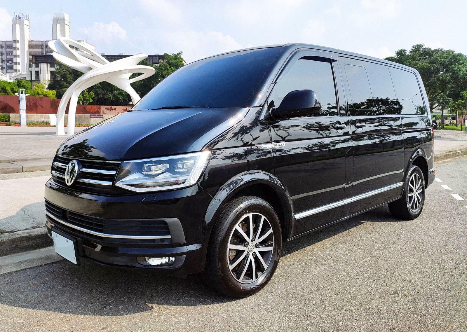 Volkswagen T6 Multivan 2019年二手車 188.8萬 台中市-福斯商旅車專賣店 | 8891汽車