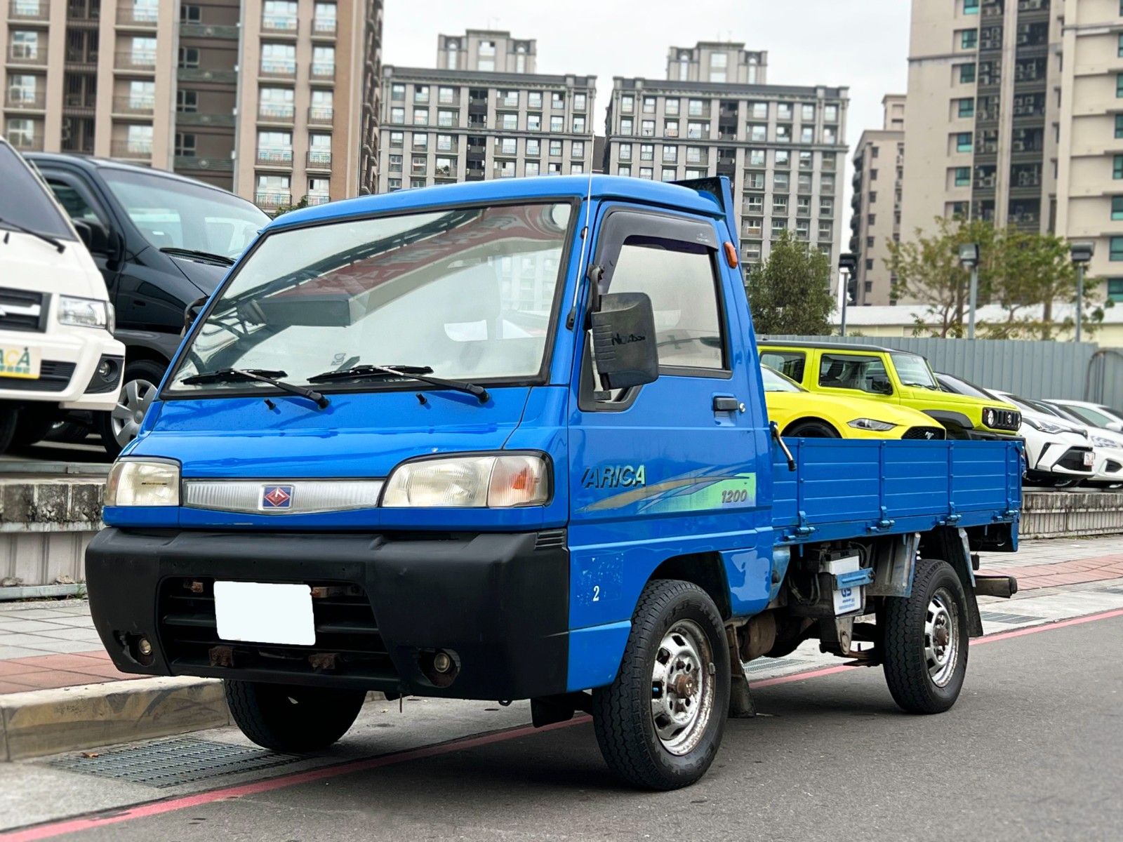 Mitsubishi Varica 2000年二手車 8.8萬 新北市-上展汽車 | 8891汽車