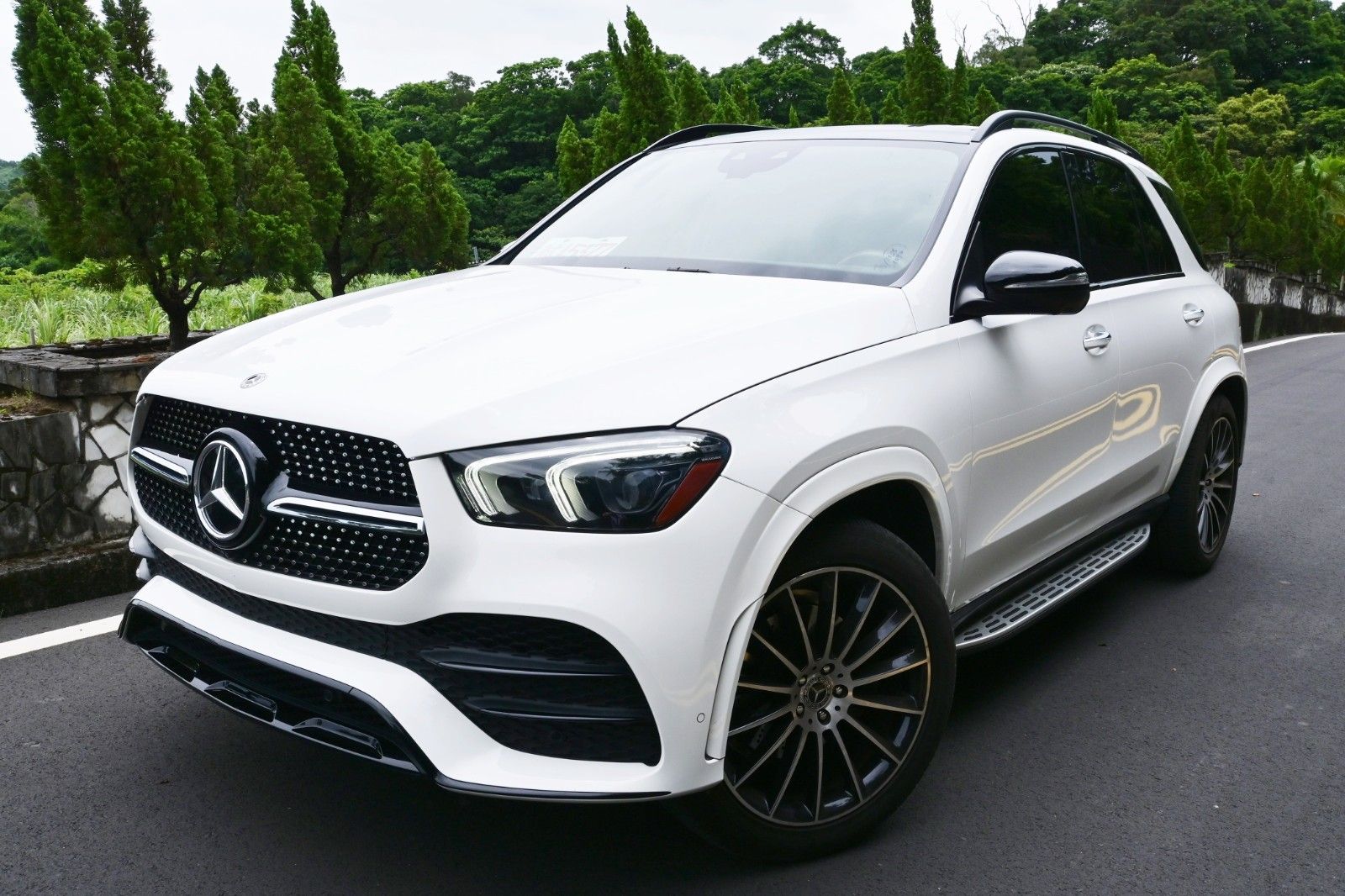 阿宏嚴選2020頂級七人GLE350 AMG雙液晶 360環景 抬顯 超美跑2萬【中古車(二手車)價格/圖片/配備/說明】 | 8891汽車