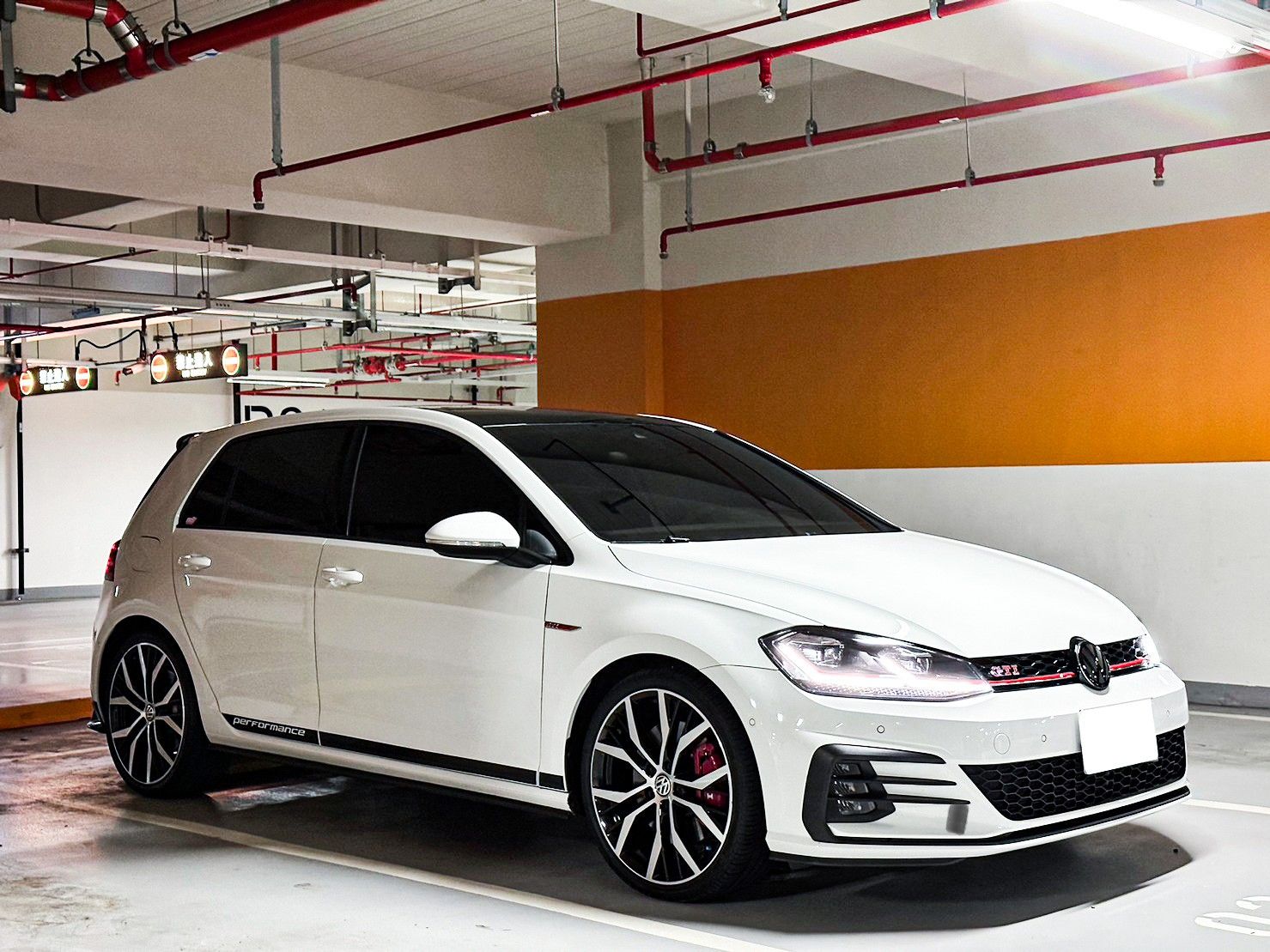 Volkswagen Golf GTI 2020年二手車 電洽 新北市-凱爾車業 土城店 | 8891汽車