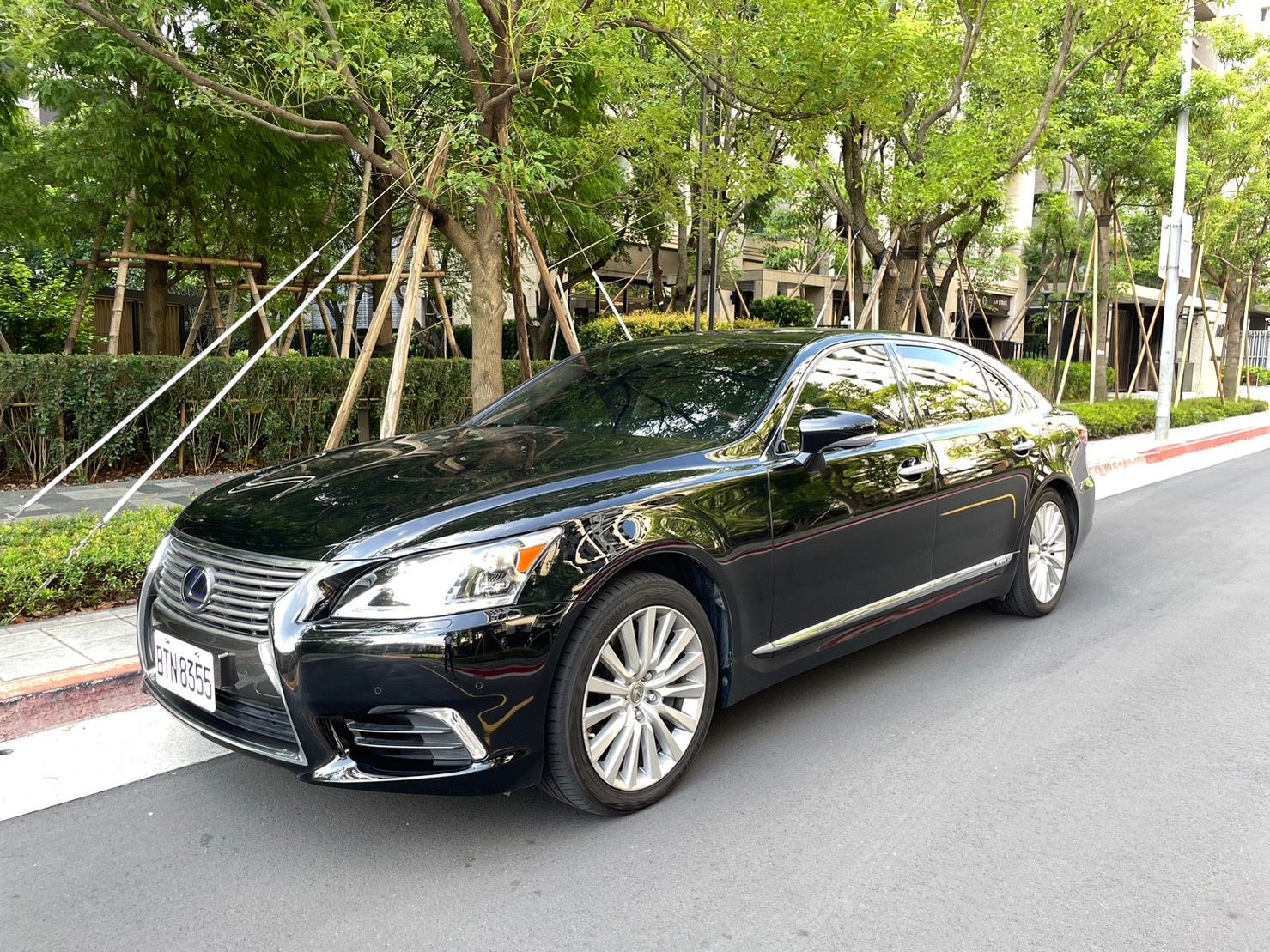Lexus LS 2017年二手車 電洽 台北市- | 8891汽車
