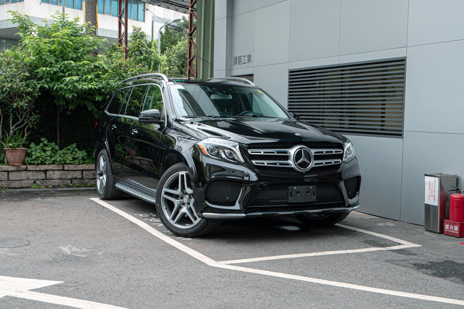【23P大滿配】2017年式 GLS450 AMG 4Matic[吉米車庫]【中古車(二手車)價格/圖片/配備/說明】 | 8891汽車