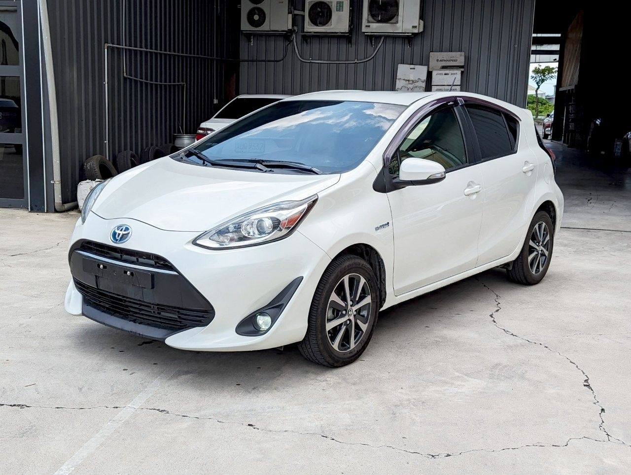 Toyota Prius c 2018年二手車 39.8萬 彰化縣-上極汽車 | 8891汽車