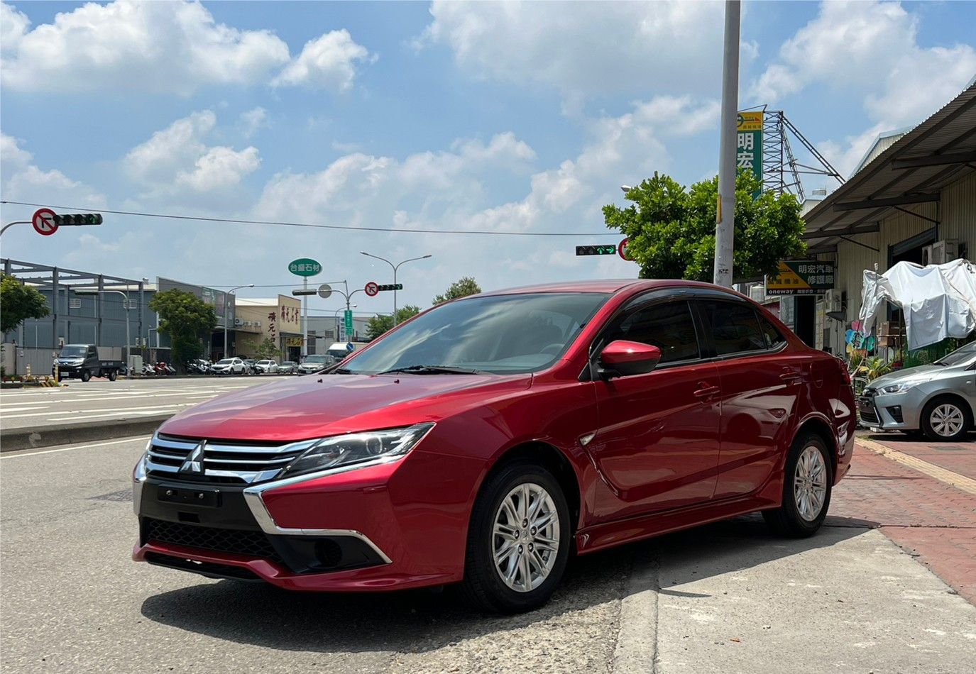 Mitsubishi Grand Lancer 2017年二手車 23.8萬 台中市-安勝汽車 | 8891汽車