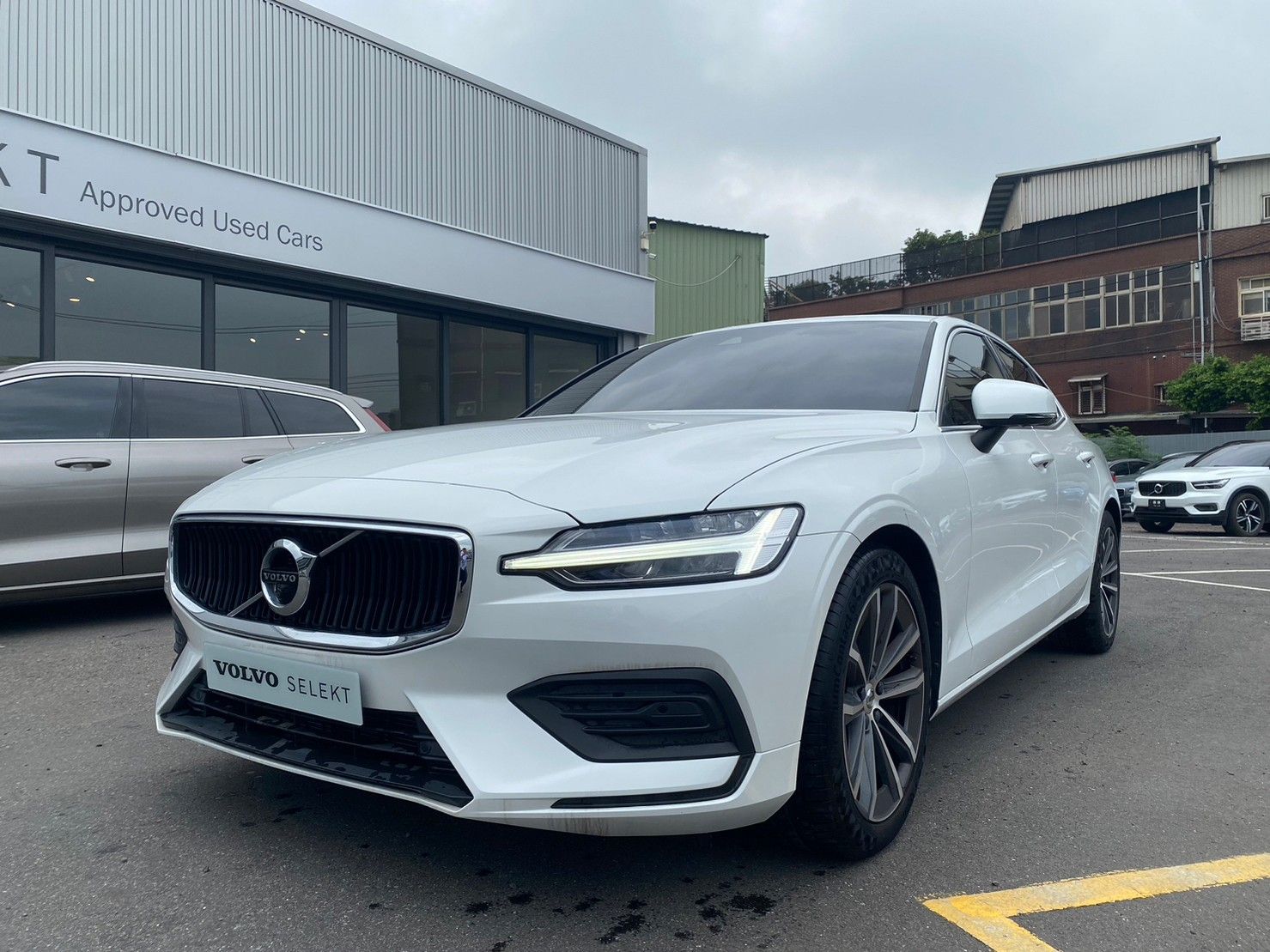 VOLVO桃園原廠認證凱桃汽車2022年式New S60 B4m版 48V輕油電【中古車(二手車)價格/圖片/配備/說明】 | 8891汽車