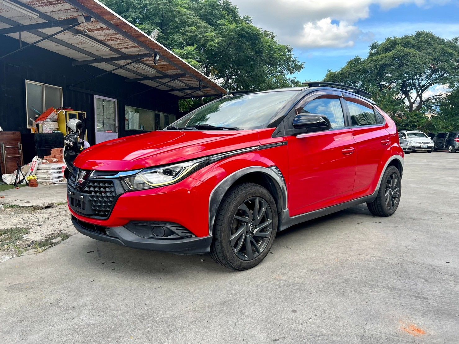 Luxgen U5 2017年二手車 22.5萬 桃園市-家明專業貸款車酷 | 8891汽車