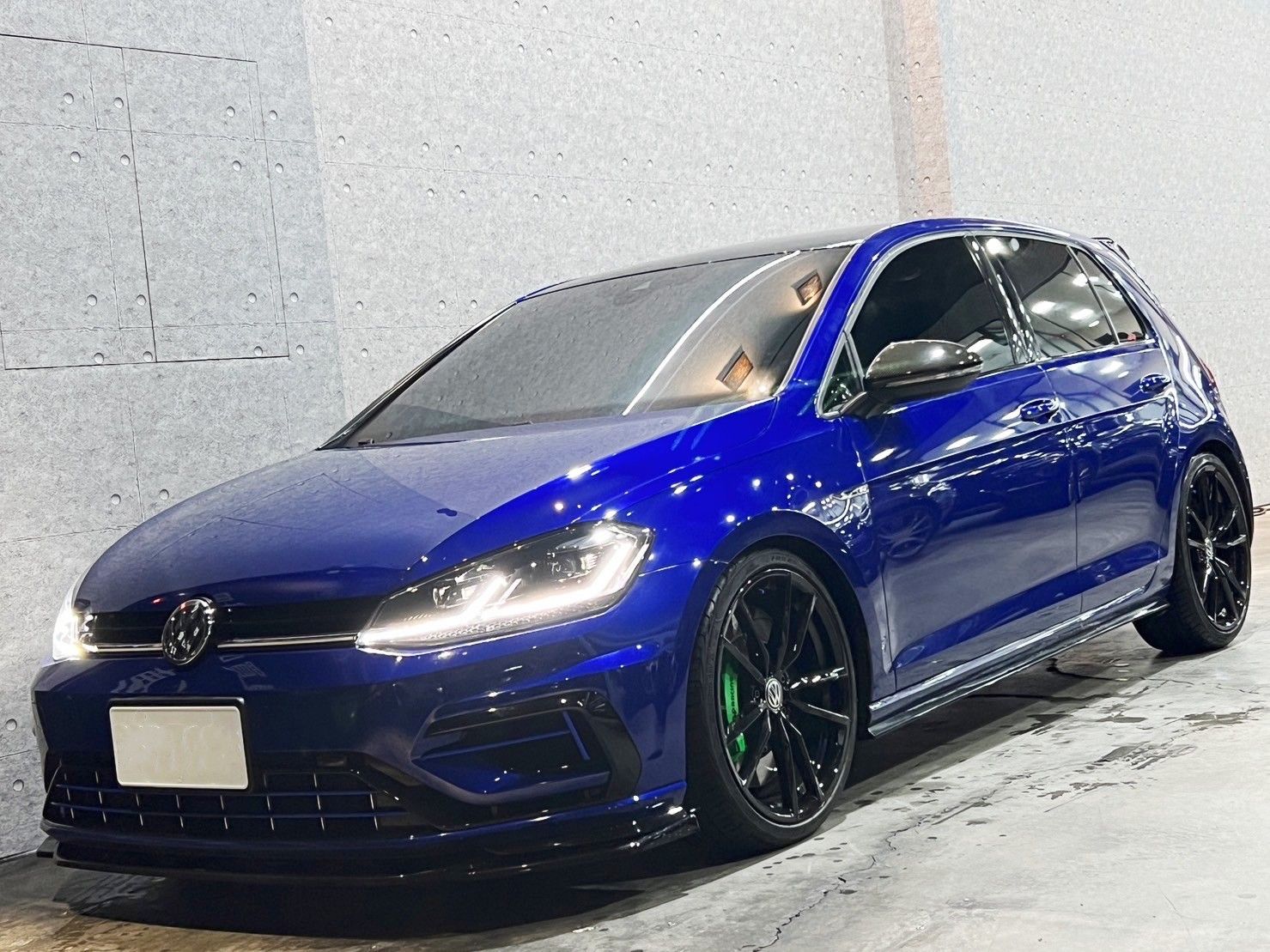 Volkswagen Golf R 2020年二手車 148.0萬 台中市-展呈國際車業 | 8891汽車