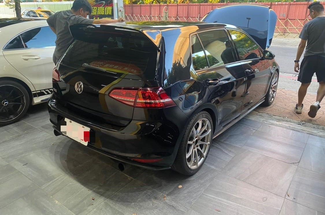 Volkswagen Golf GTI 2015年二手車 37.0萬 桃園市-尼克加一萬 | 8891汽車