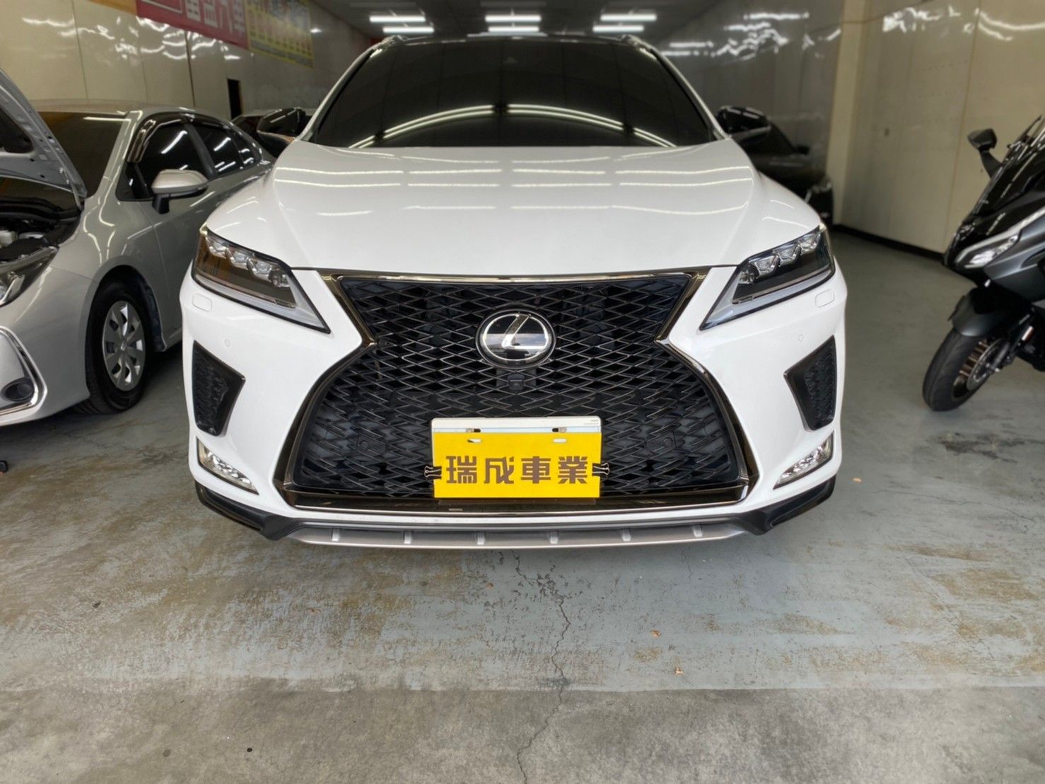 Lexus RX 2021年二手車 199.8萬 台南市-瑞成車業 | 8891汽車