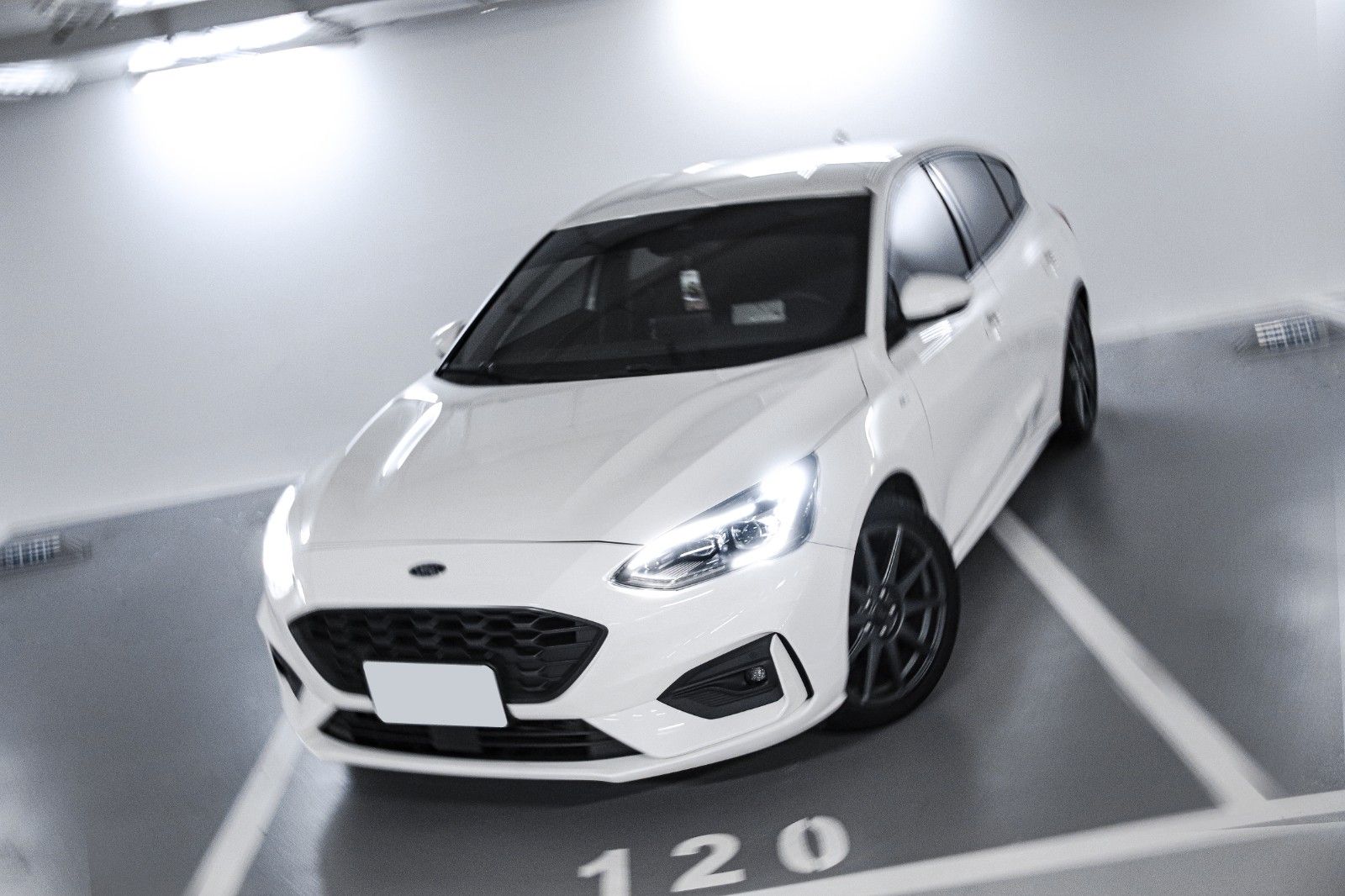 Ford Focus 5D 2022年二手車 41.8萬 桃園市-小暐汽車 | 8891汽車