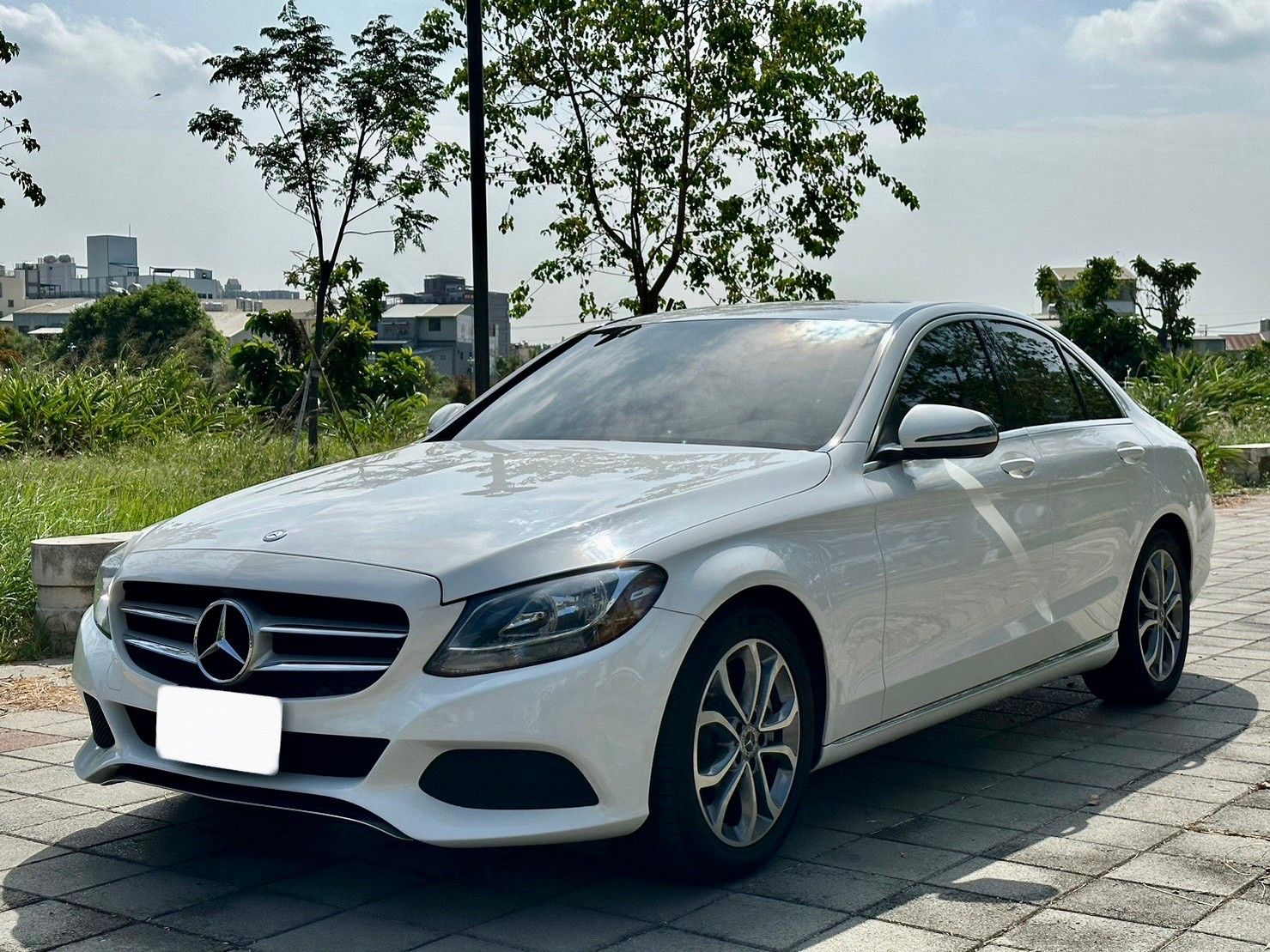 Mercedes-Benz C-Class Sedan 2017年二手車 99.0萬 台中市-GOO鑑定汽車 | 8891汽車