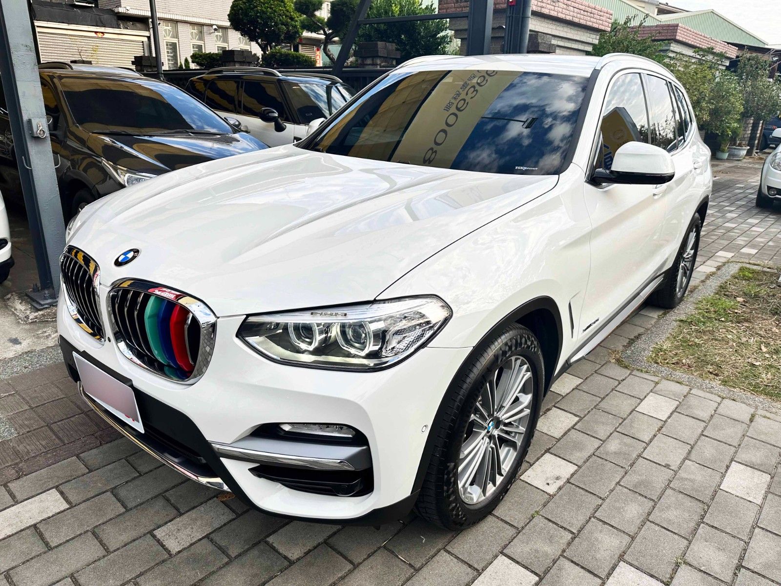 BMW X3 2018年二手車 149.8萬 台中市-鴻源泰車業 | 8891汽車