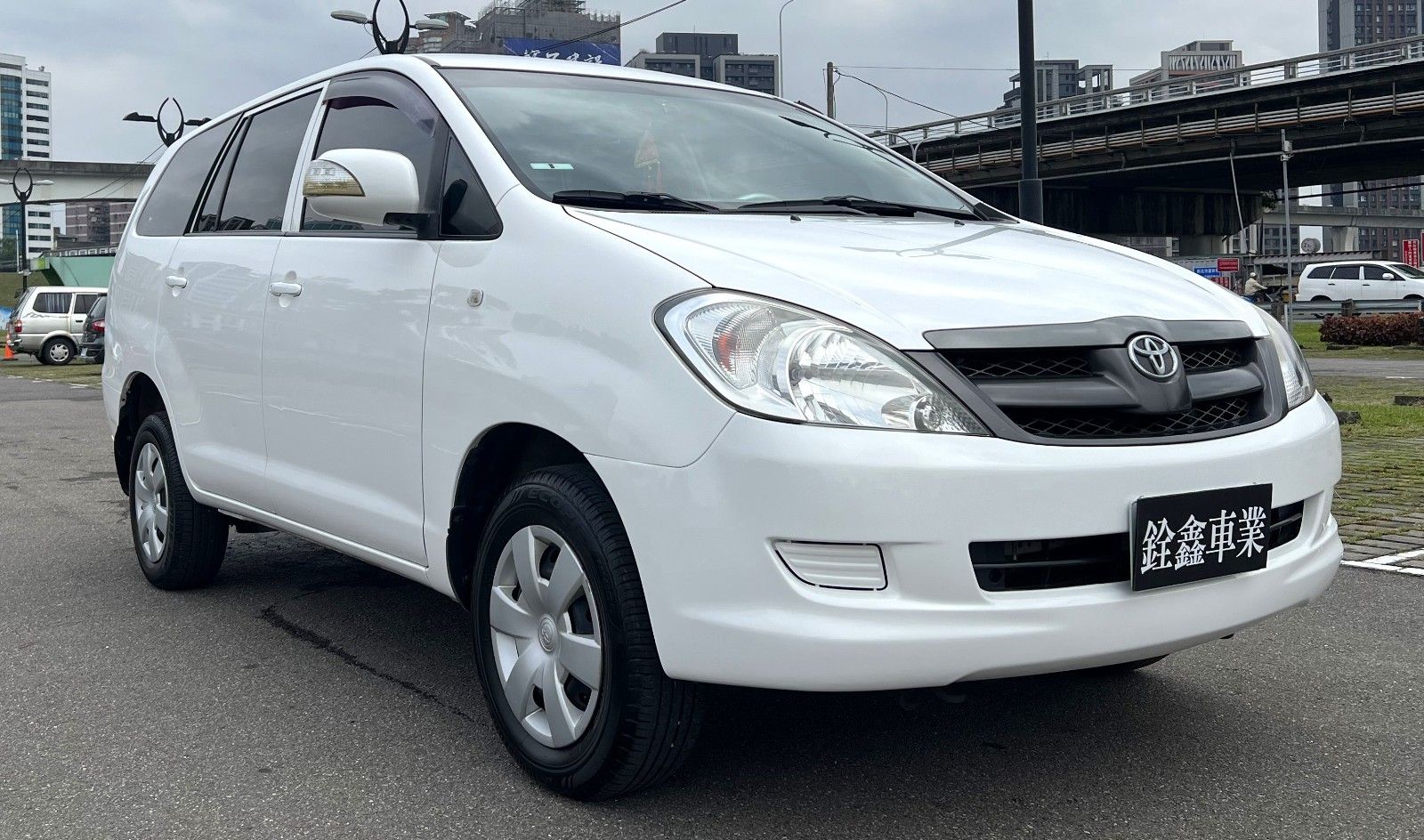 Toyota Innova 2015年二手車 27.8萬 新北市-銓鑫汽車商行 | 8891汽車