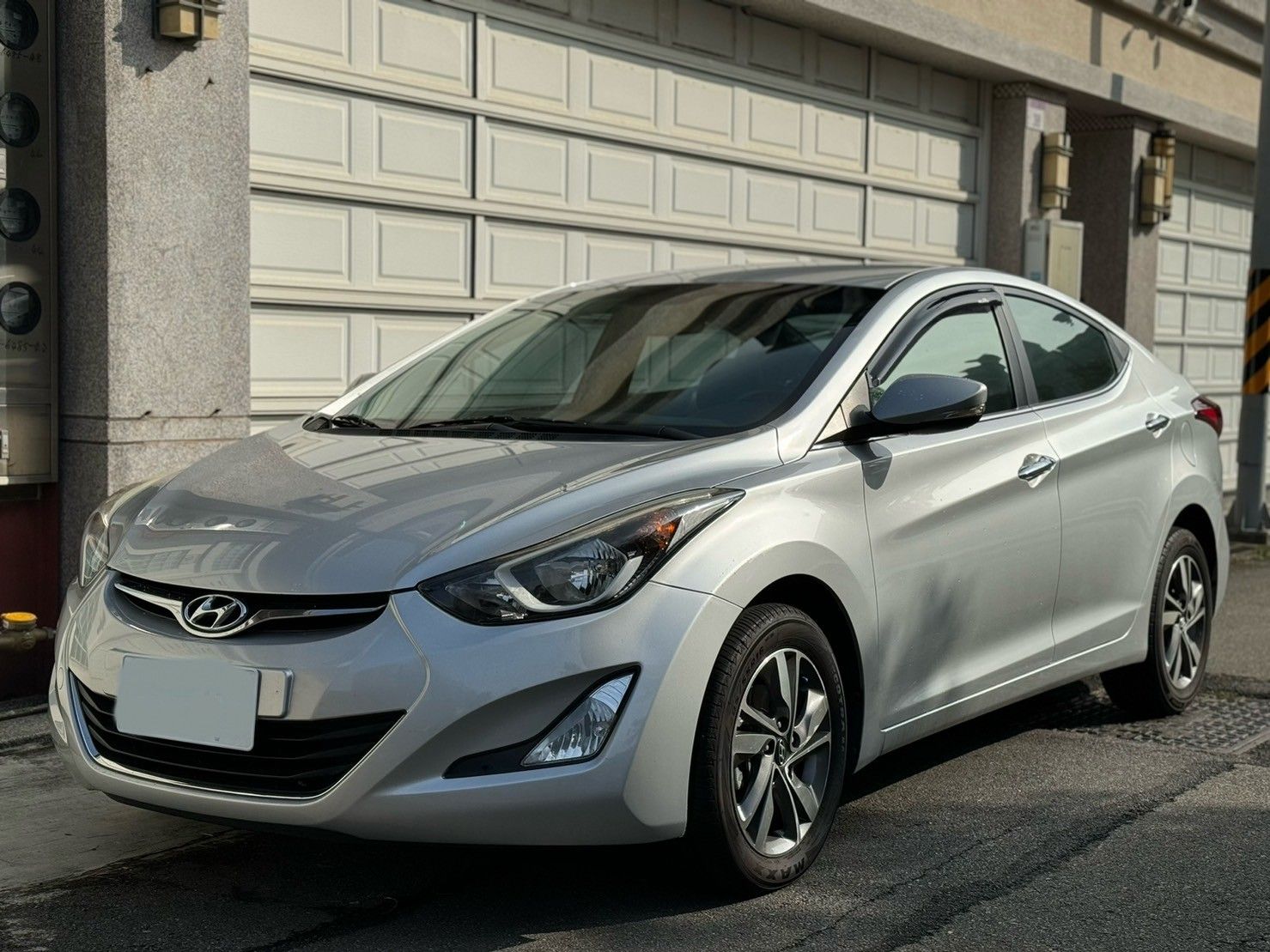 Hyundai Elantra 2016年二手車 32.0萬 桃園市-丞鎰國際車業 | 8891汽車