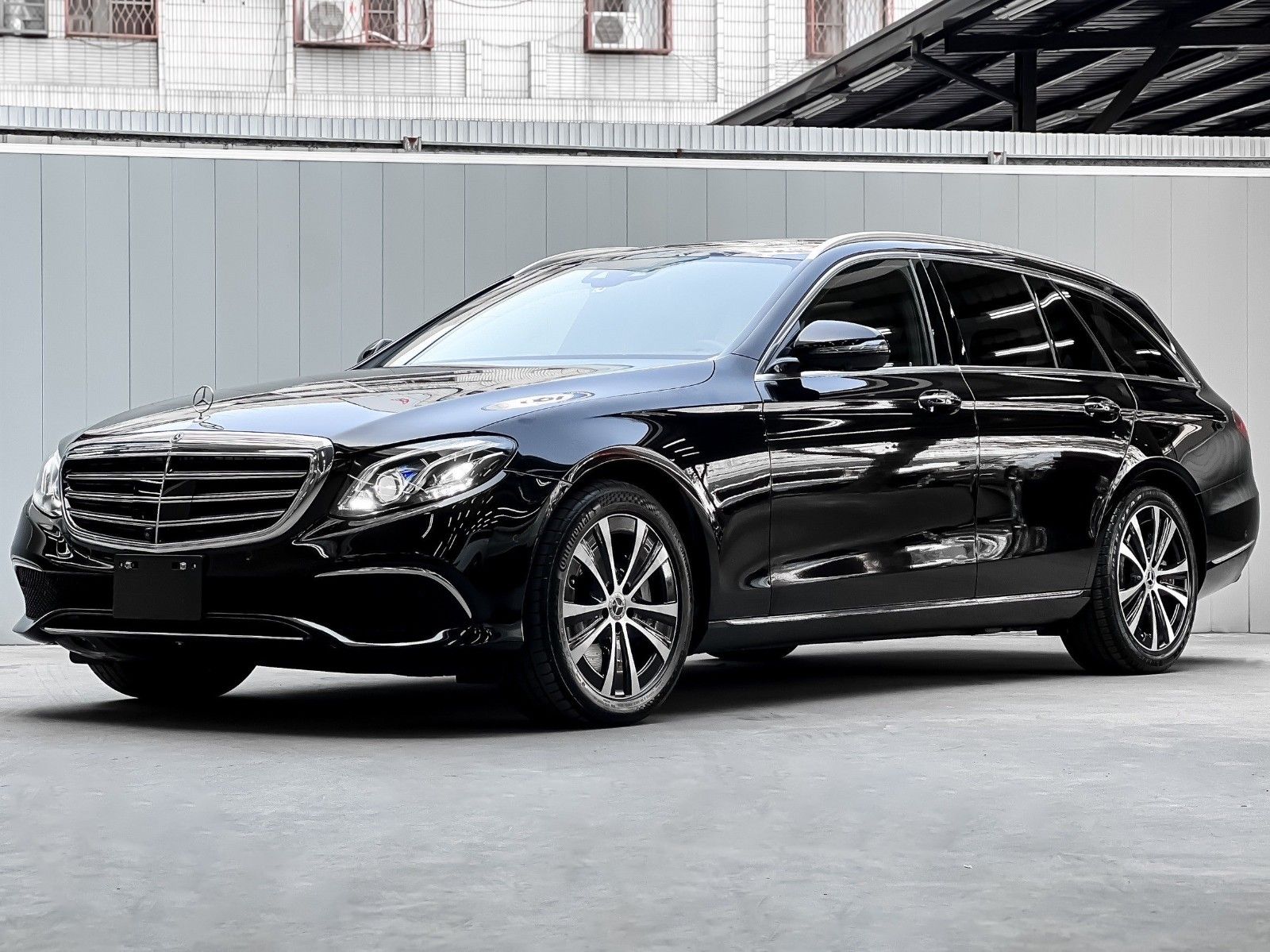 Mercedes-Benz E-Class Estate 2019年二手車 189.8萬 高雄市-仁富汽車有限公司 | 8891汽車