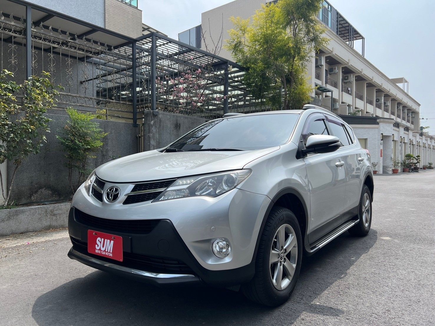 嚴選專區 - Toyota RAV4 2015年二手車 42.8萬 台南市-SUM車易購汽車 | 8891汽車