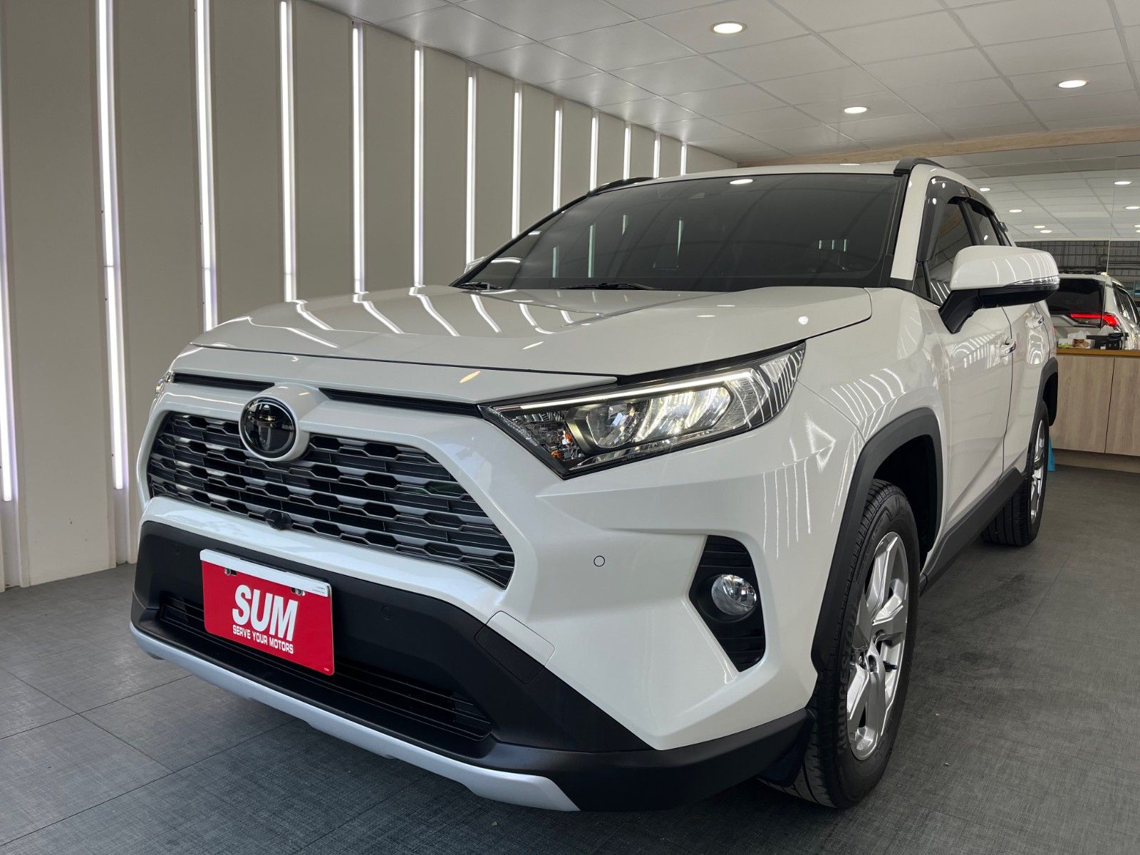 Toyota RAV4 2021年二手車 89.5萬 高雄市-SUM玉豐汽車商行 | 8891汽車