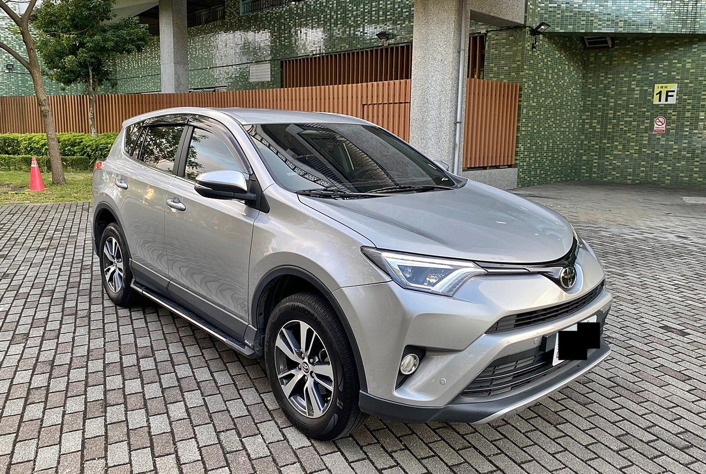 Toyota RAV4 2017年二手車 57.8萬 新北市-『Jason車庫』 | 8891汽車