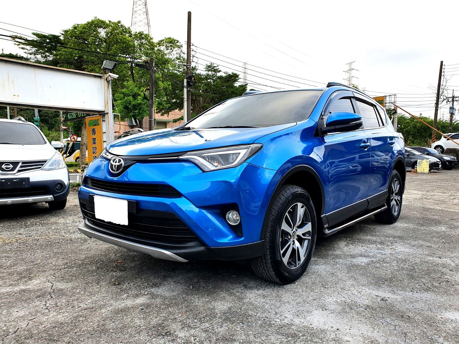 Toyota RAV4 2017年二手車 38.0萬 桃園市-和隆汽車廣場 | 8891汽車